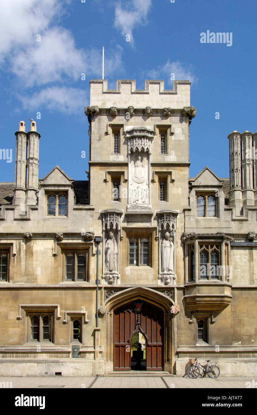 All souls college entrance gate hi-res stock photography and images - Alamy