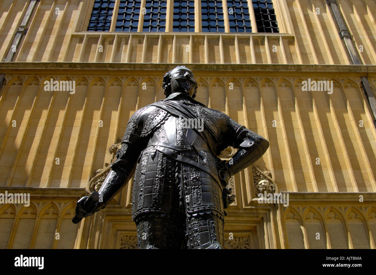 Bronze statue of William Herbert in Old Bodleian Library Oxford England ...