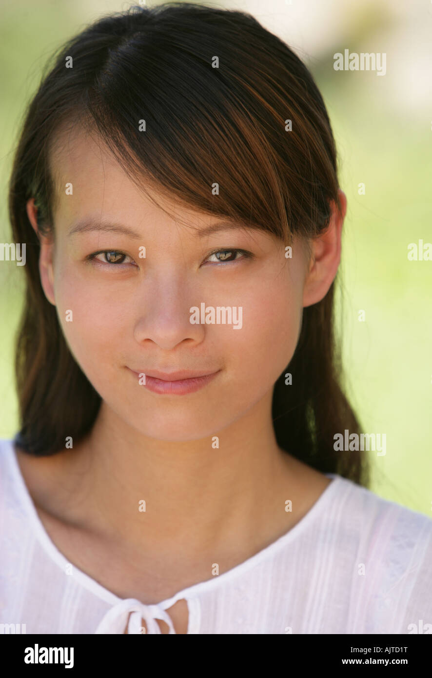 Portrait of a young woman Stock Photo - Alamy