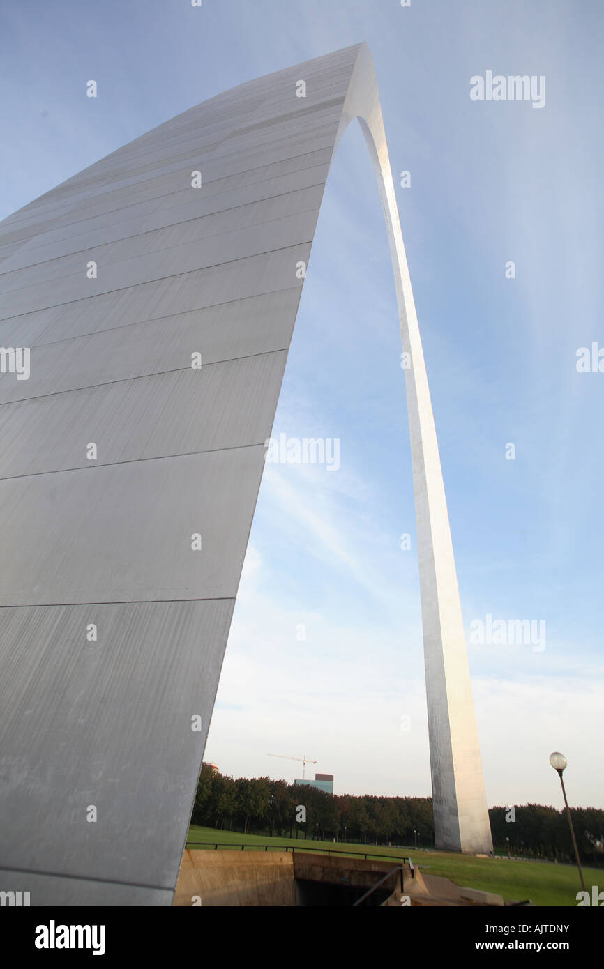 St louis gateway arch construction hi-res stock photography and images ...