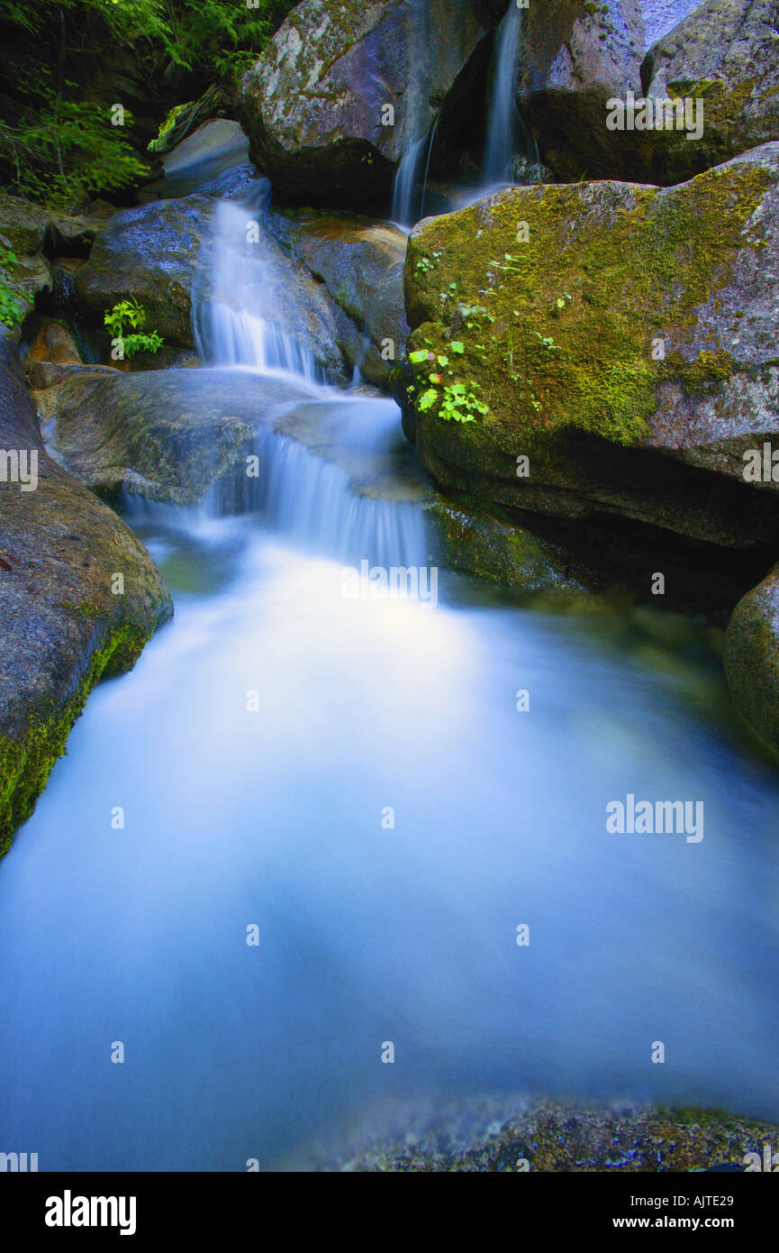 Water cascading water hi-res stock photography and images - Alamy