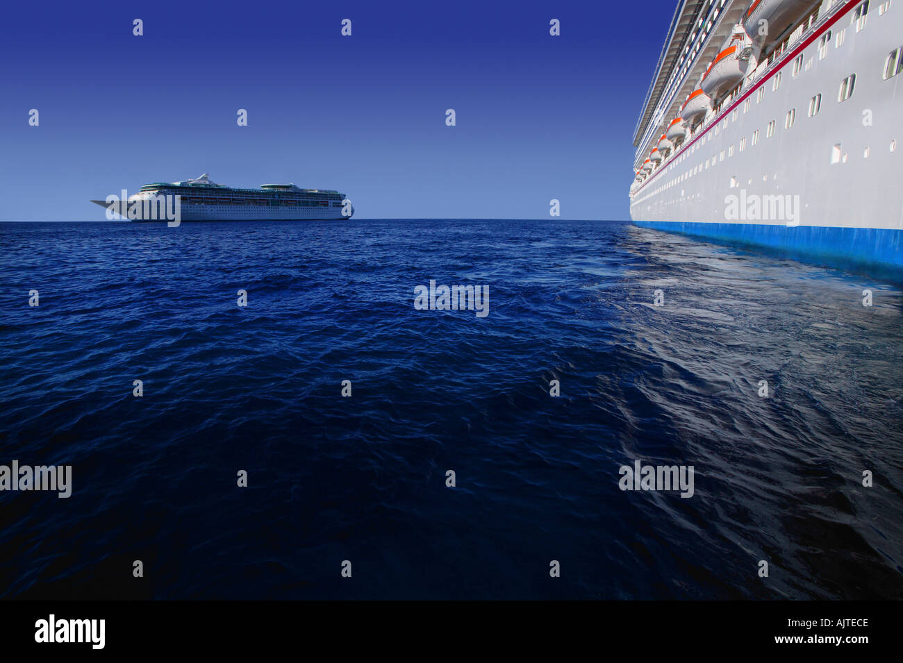 Cruise liners hi-res stock photography and images - Alamy