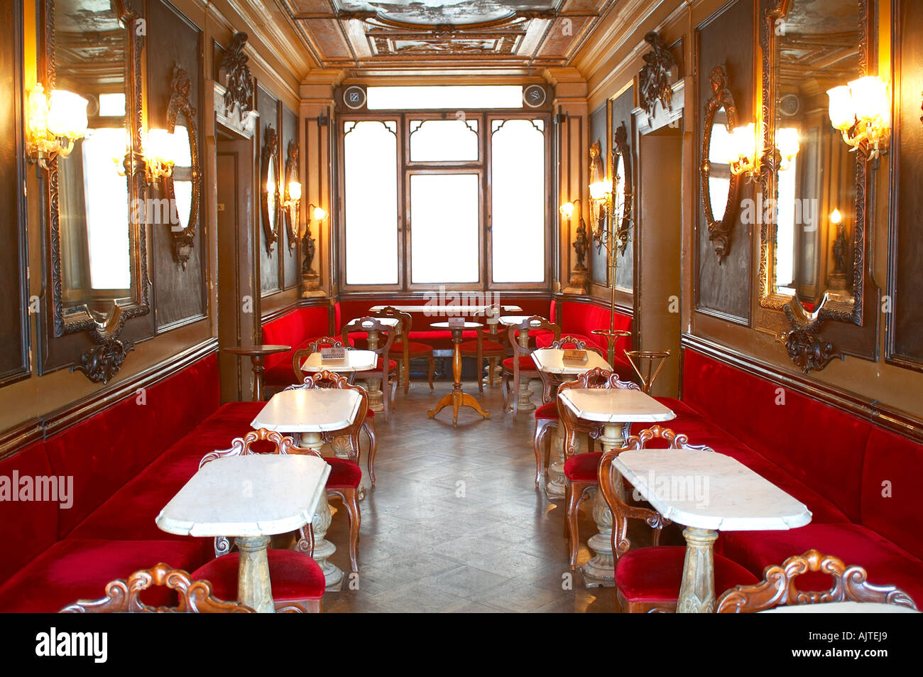 Cafe Florian, St. Mark’s square, Venice Stock Photo - Alamy Cafe Florian, St. Mark’s square, Venice Stock Photo - Alamy