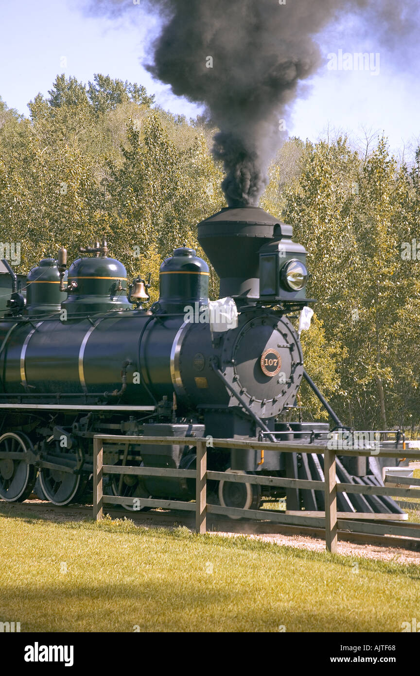 Old fashioned steam train western hi-res stock photography and images ...