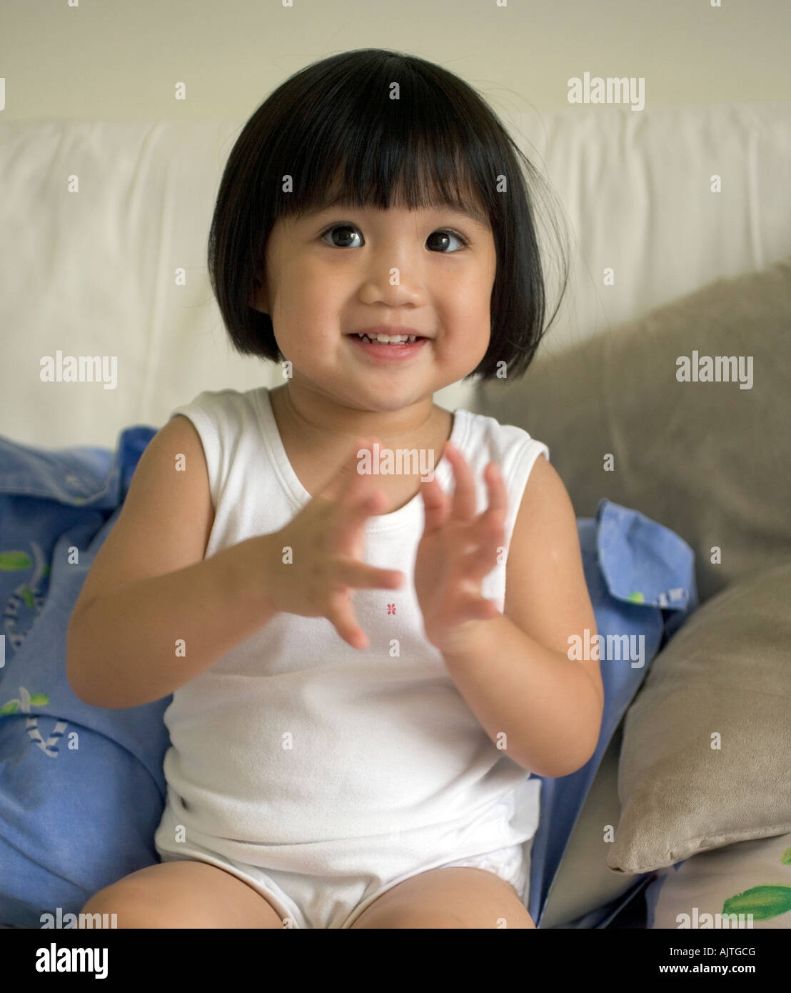 Clapping joy hi-res stock photography and images - Alamy