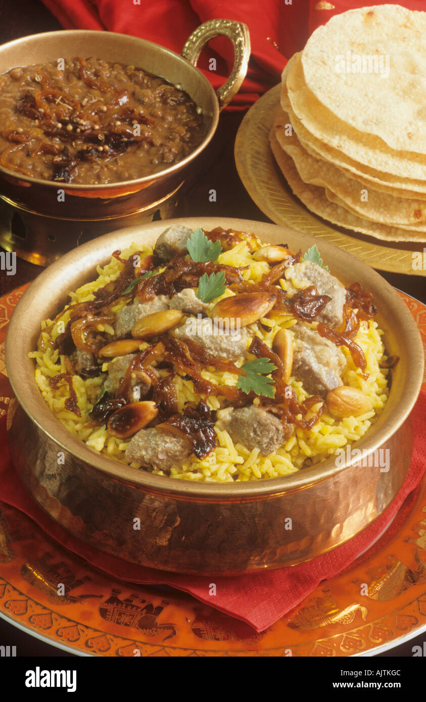 Popadum hi-res stock photography and images - Alamy