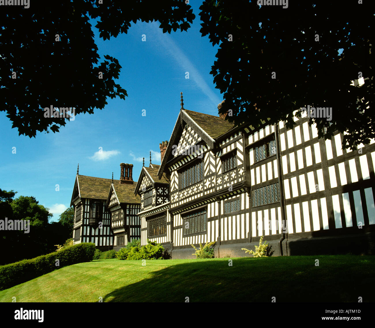 Cheshire Stockport Bramhall Park Bramall Hall front Stock Photo - Alamy