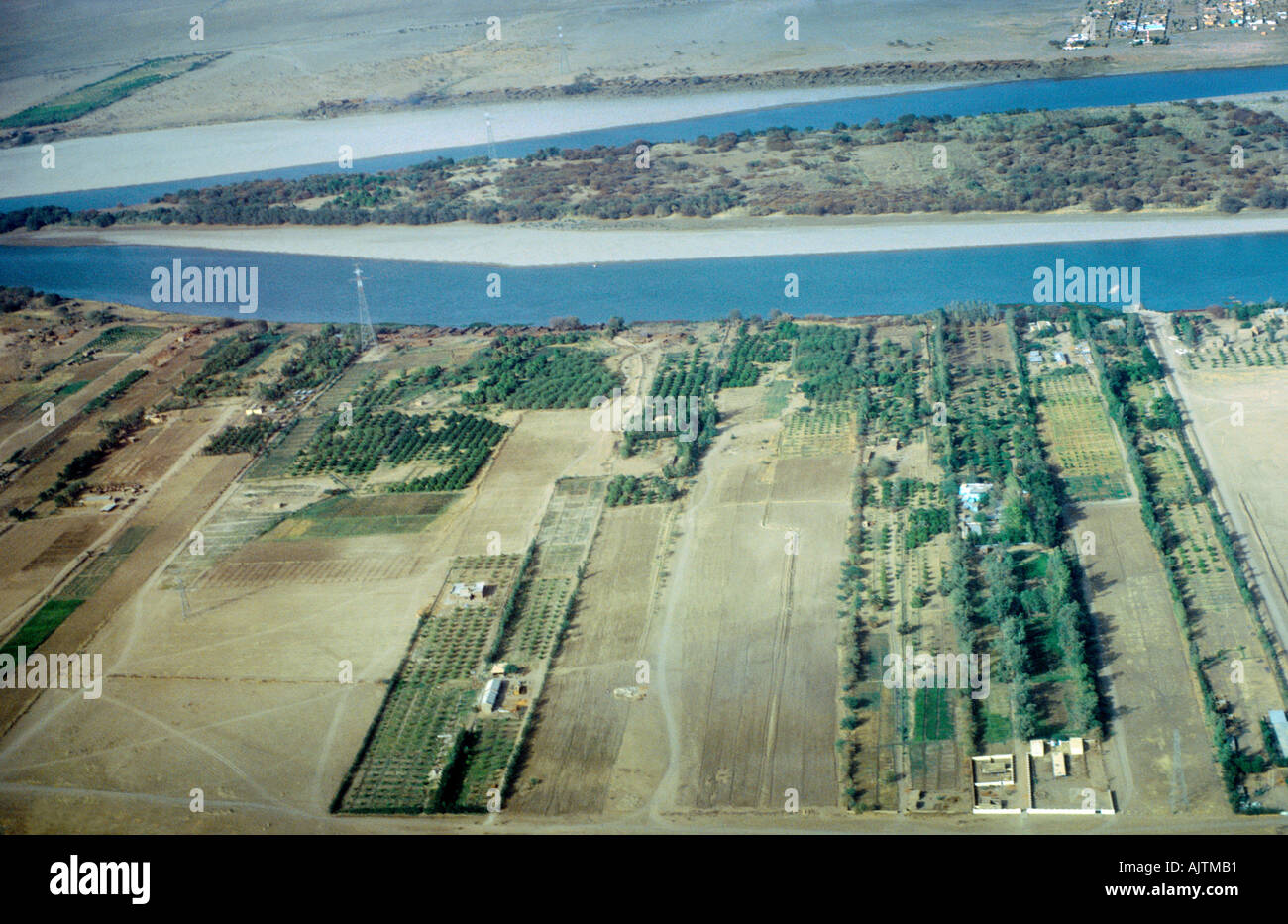 Nile Dividing Sudan Aerial View Of Nile Effects Of Irrigation Stock ...