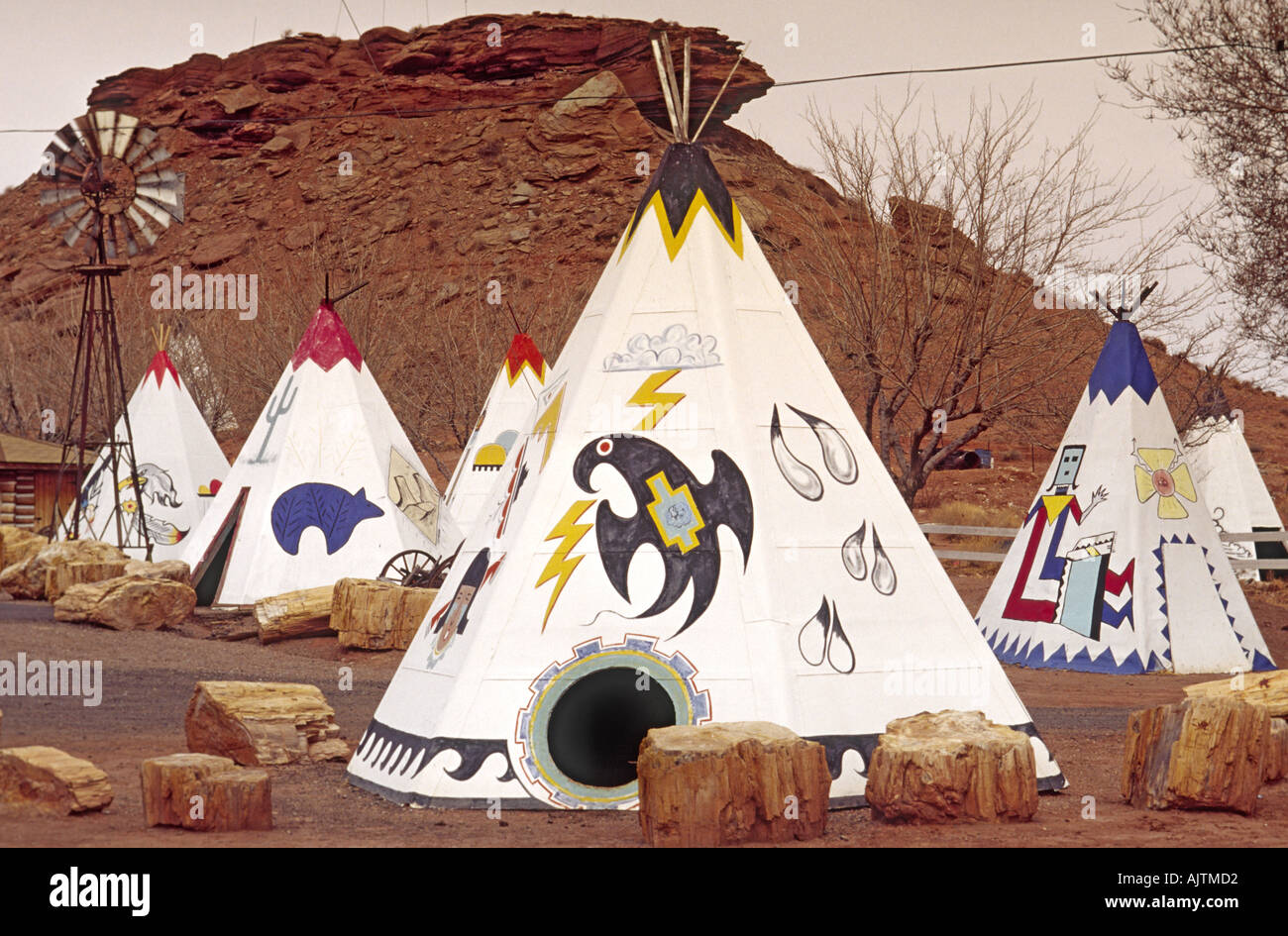 Tepee drawing hi-res stock photography and images - Alamy