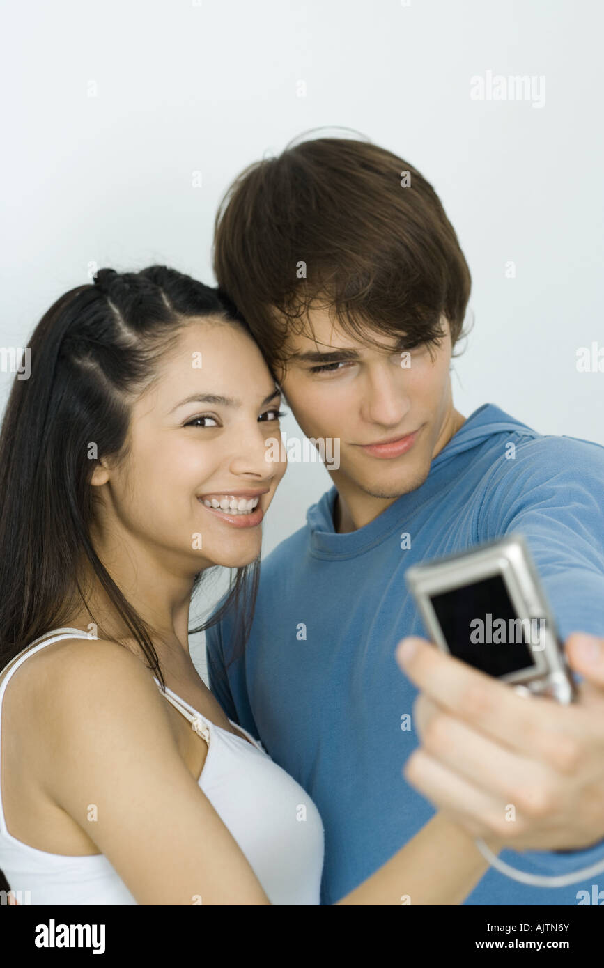 Teenagers with digital cameras hi-res stock photography and images - Alamy