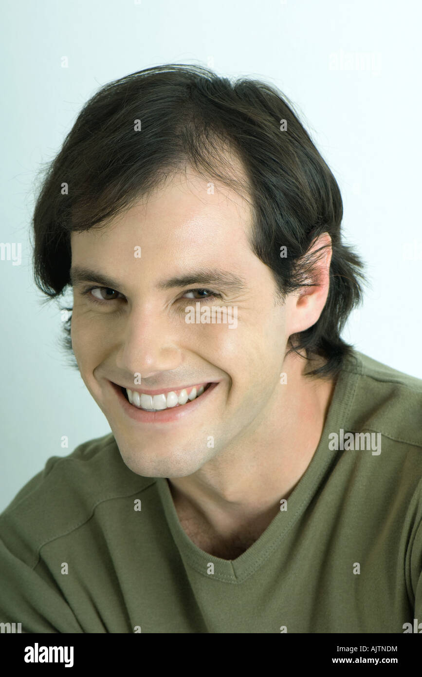 Man, smiling at camera, portrait Stock Photo - Alamy