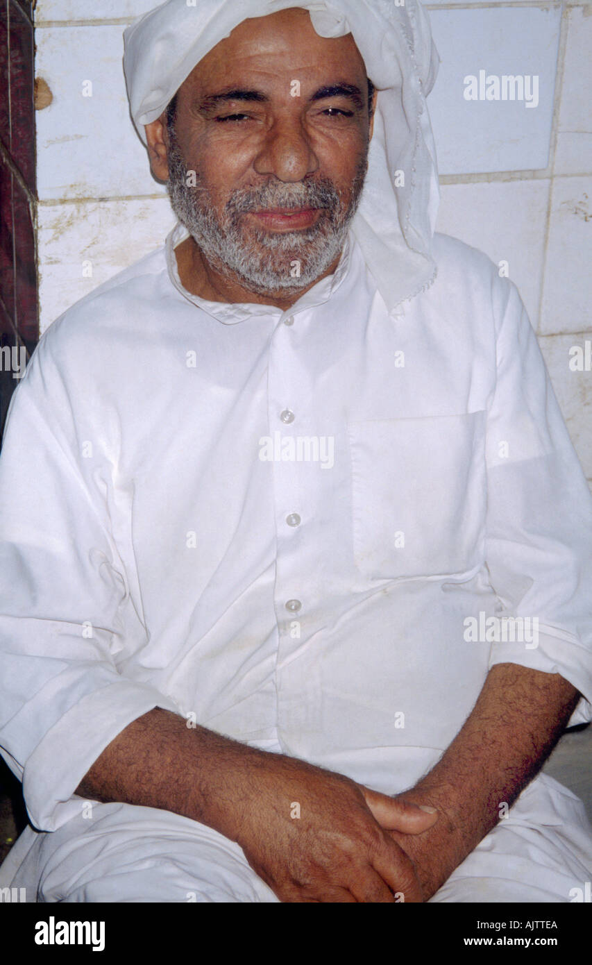Bahraini man hi-res stock photography and images - Alamy