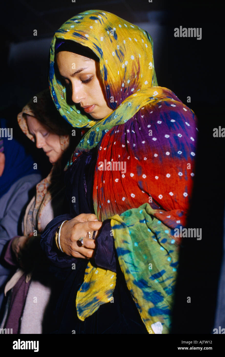 Peckham Mosque London Women Praying Stock Photo - Alamy