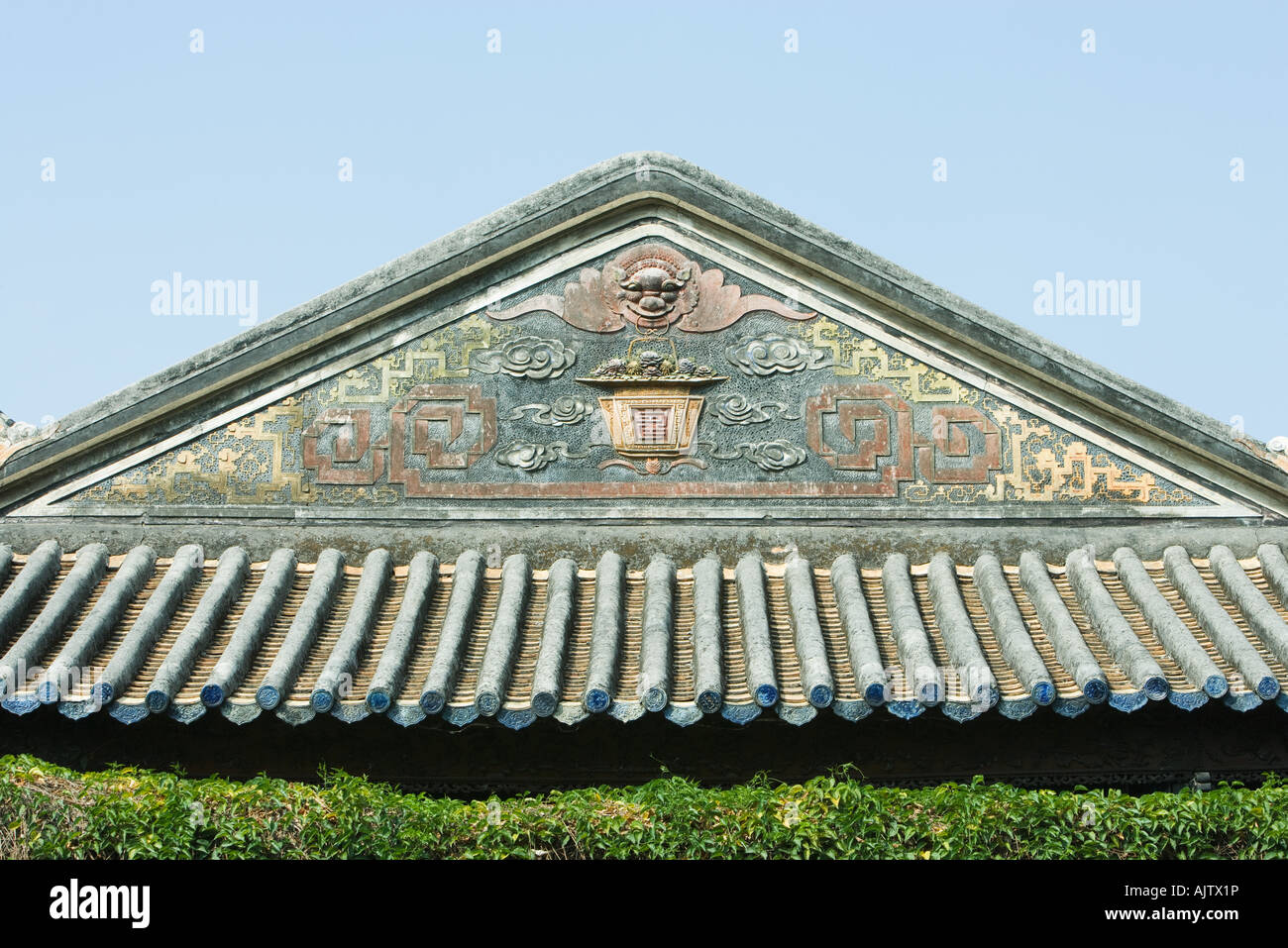 Chinese temple, decorative roof line Stock Photo - Alamy