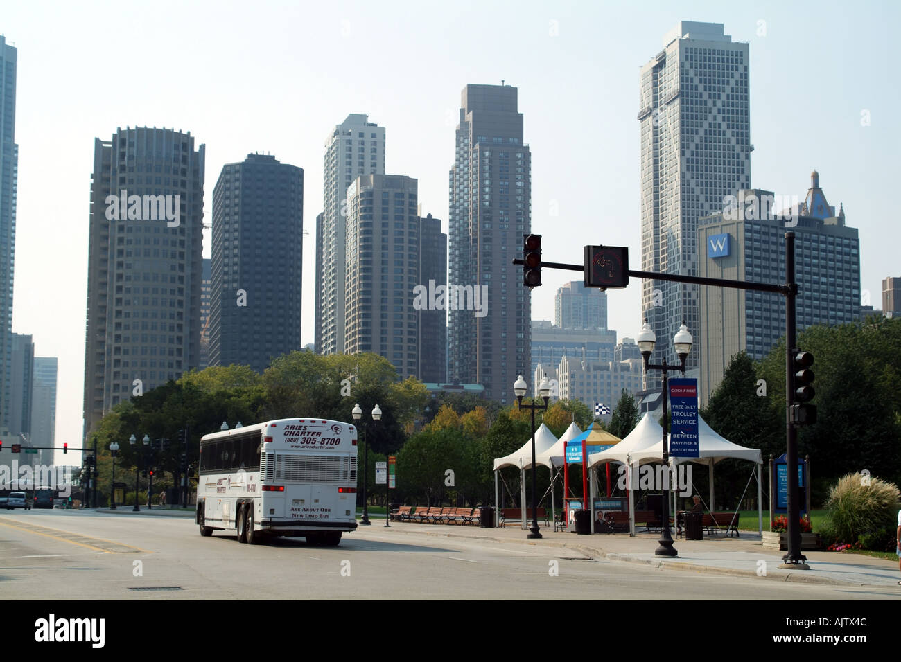 Charter bus Chicago city center Illinois midwest USA Stock Photo - Alamy