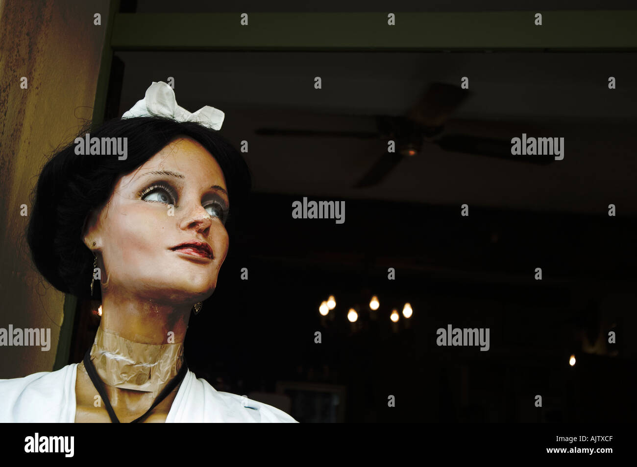 Mannequin waiter hi-res stock photography and images - Alamy