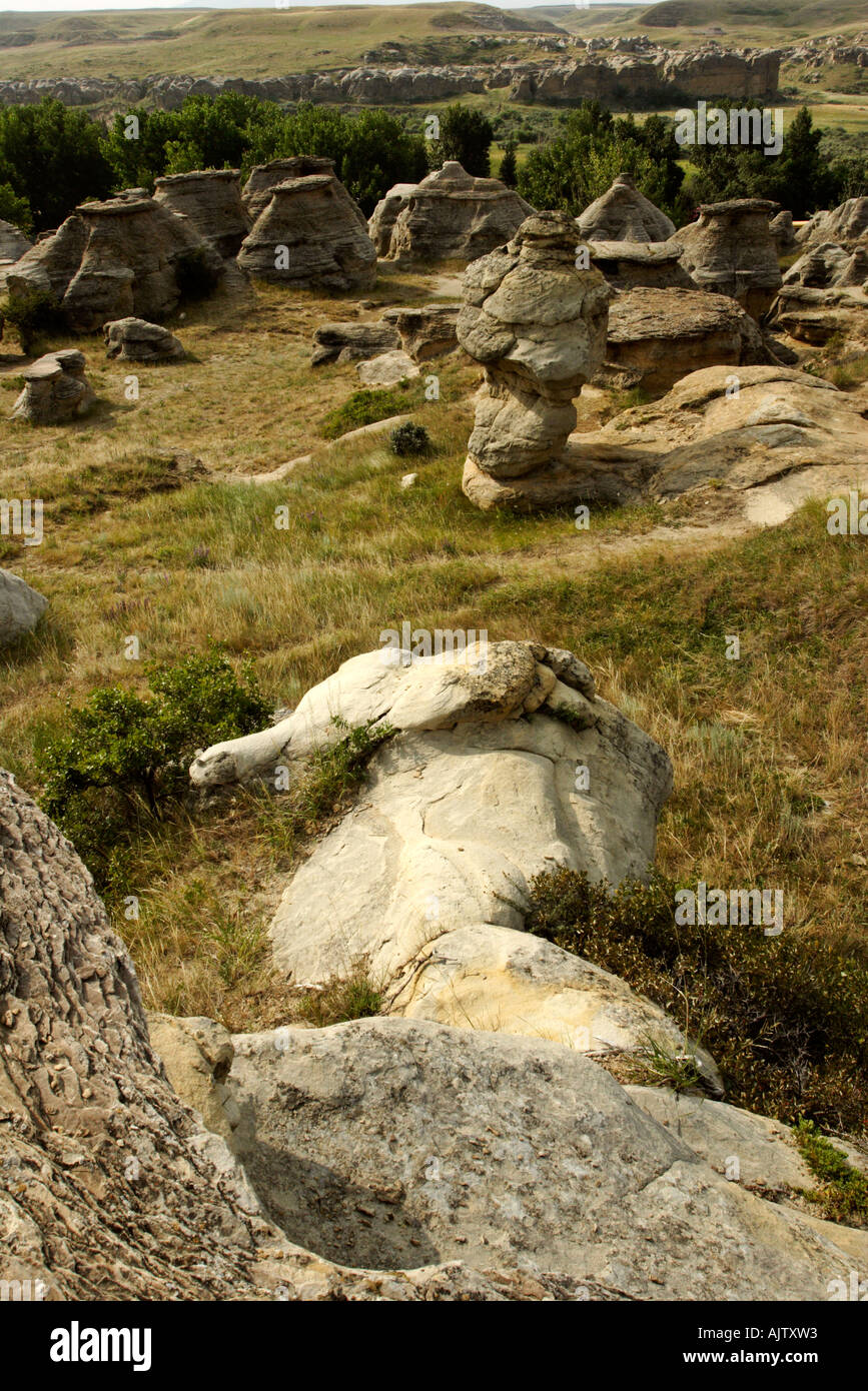 Rock formations at Writing-On Stone Provincial Park in southwestern ...