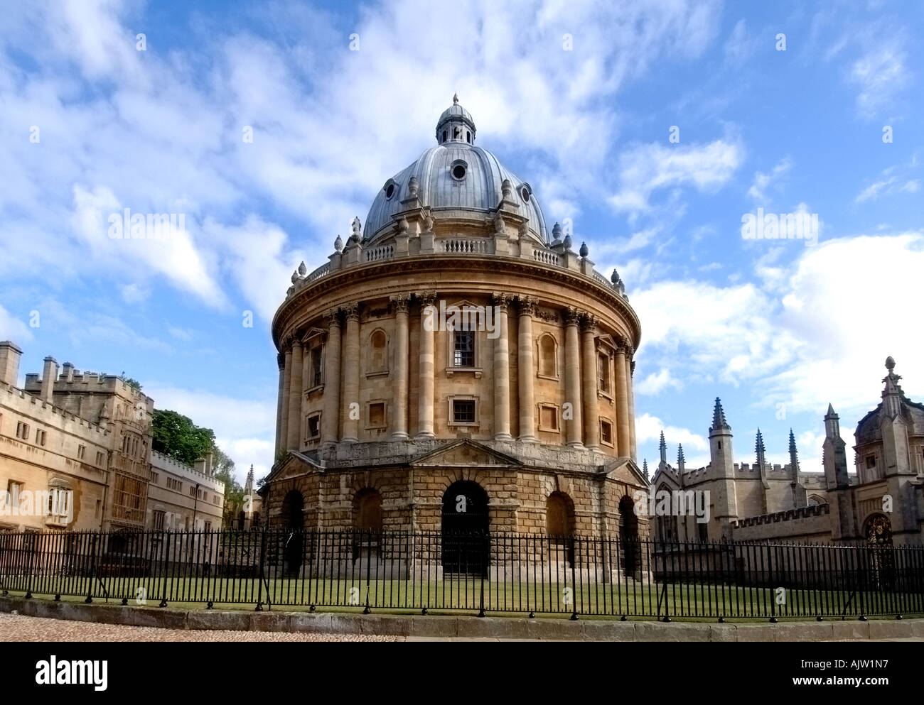Radcliffe Camera and Radcliffe Square Stock Photo - Alamy