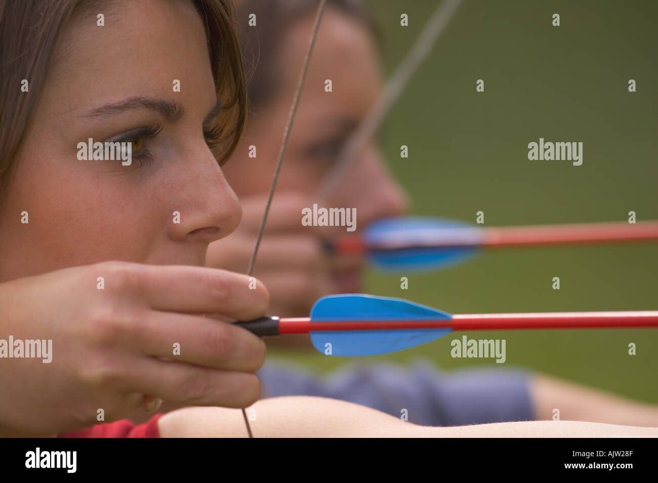 Arrow and bow hi-res stock photography and images - Alamy