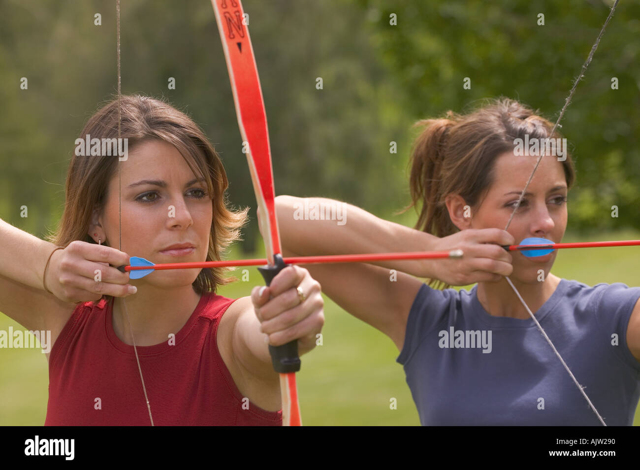 Women Bow Arrows High Resolution Stock Photography and Images - Alamy