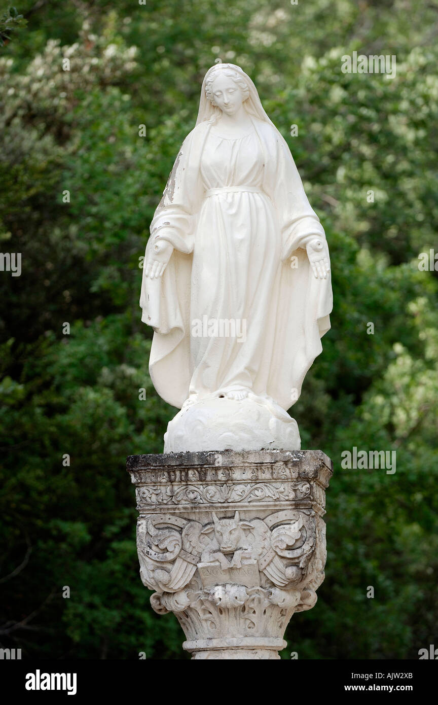 Madonna Statues High Resolution Stock Photography and Images - Alamy