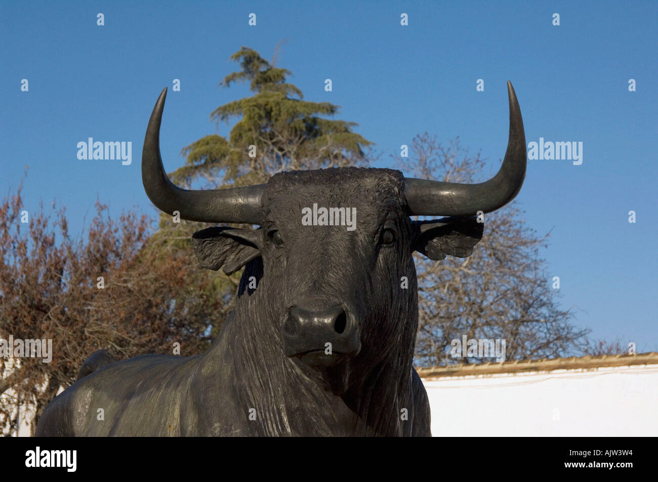 Bull sculptures hi-res stock photography and images - Alamy