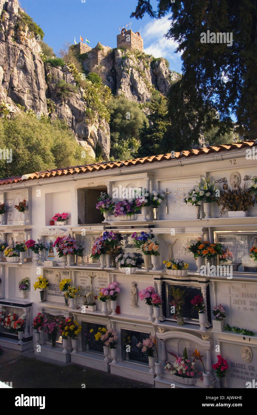 Pueblos blancos gaucin hi-res stock photography and images - Alamy