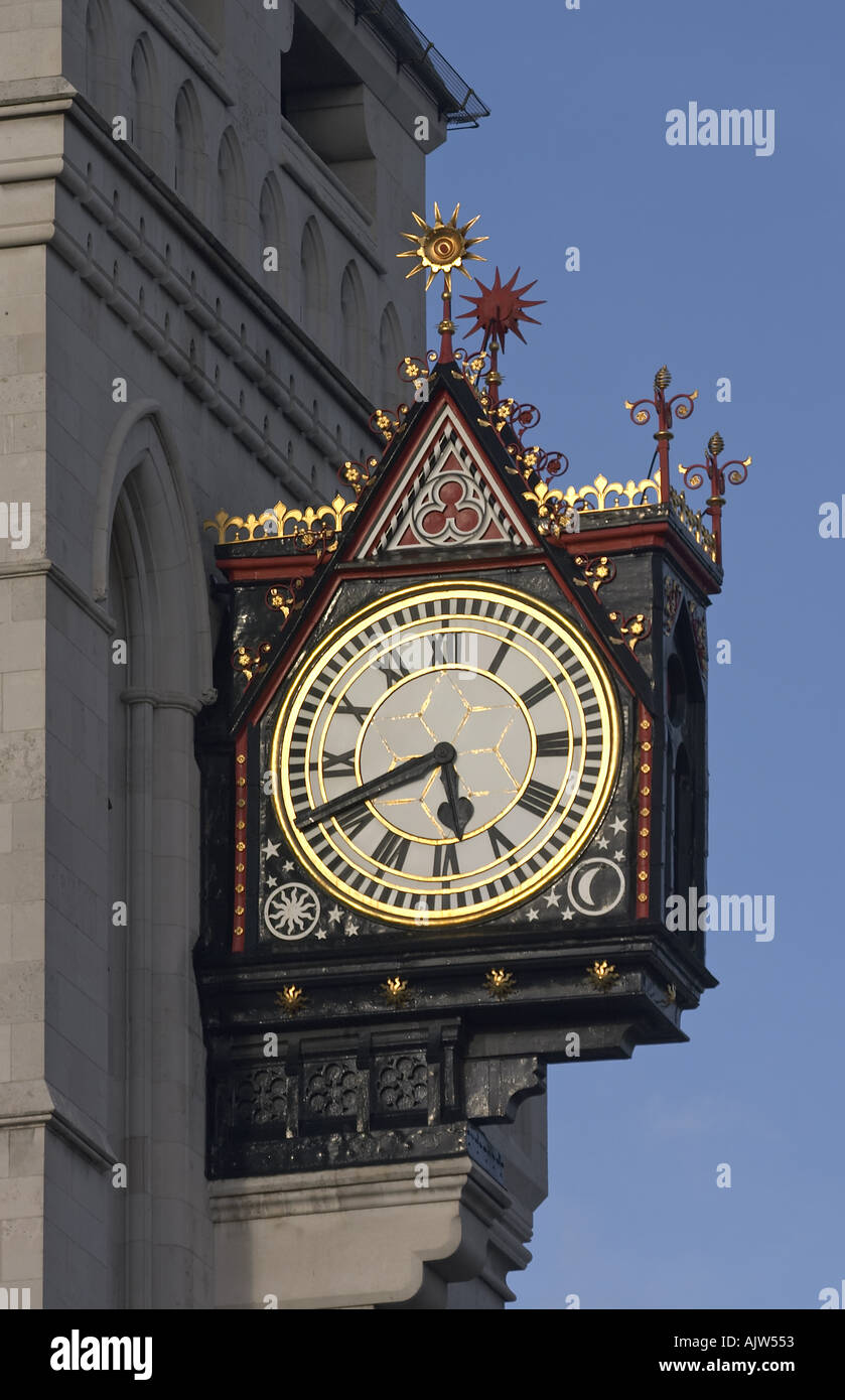 Royal courts of justice the strand london hi-res stock photography and ...
