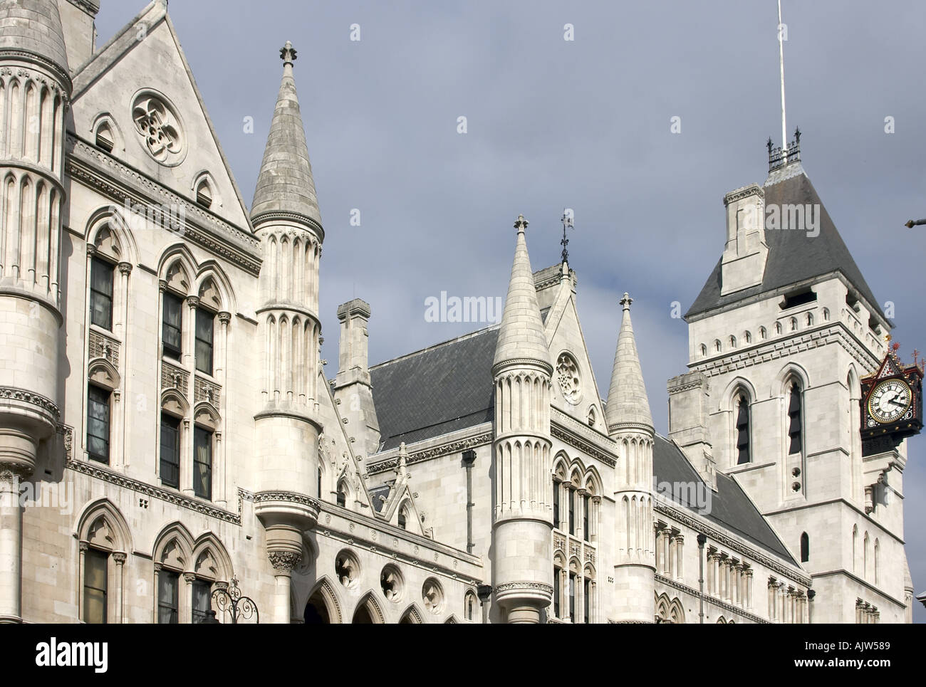 The Royal Courts of Justice Strand London WC2 Stock Photo - Alamy
