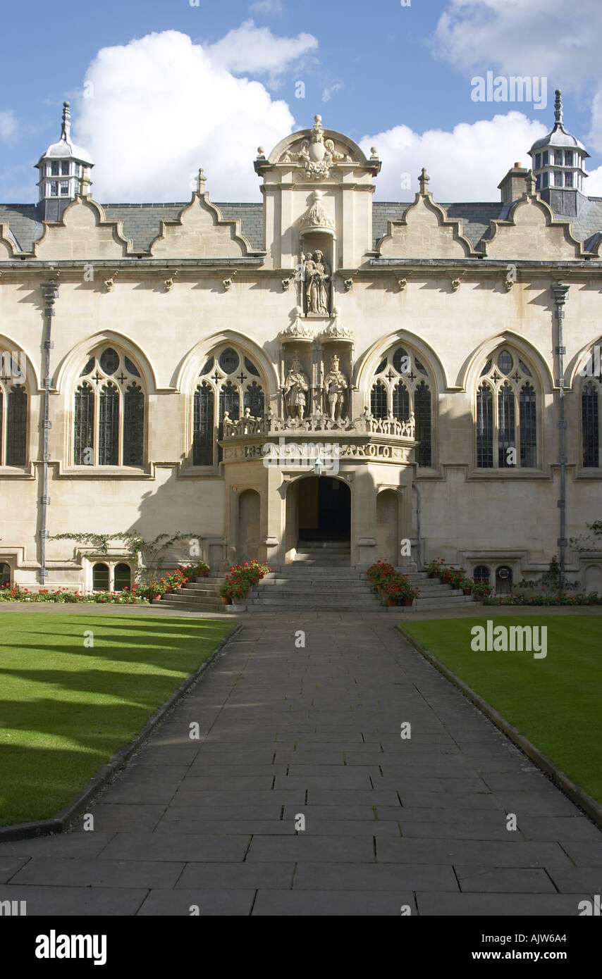 Entrance to oriel college hi-res stock photography and images - Alamy