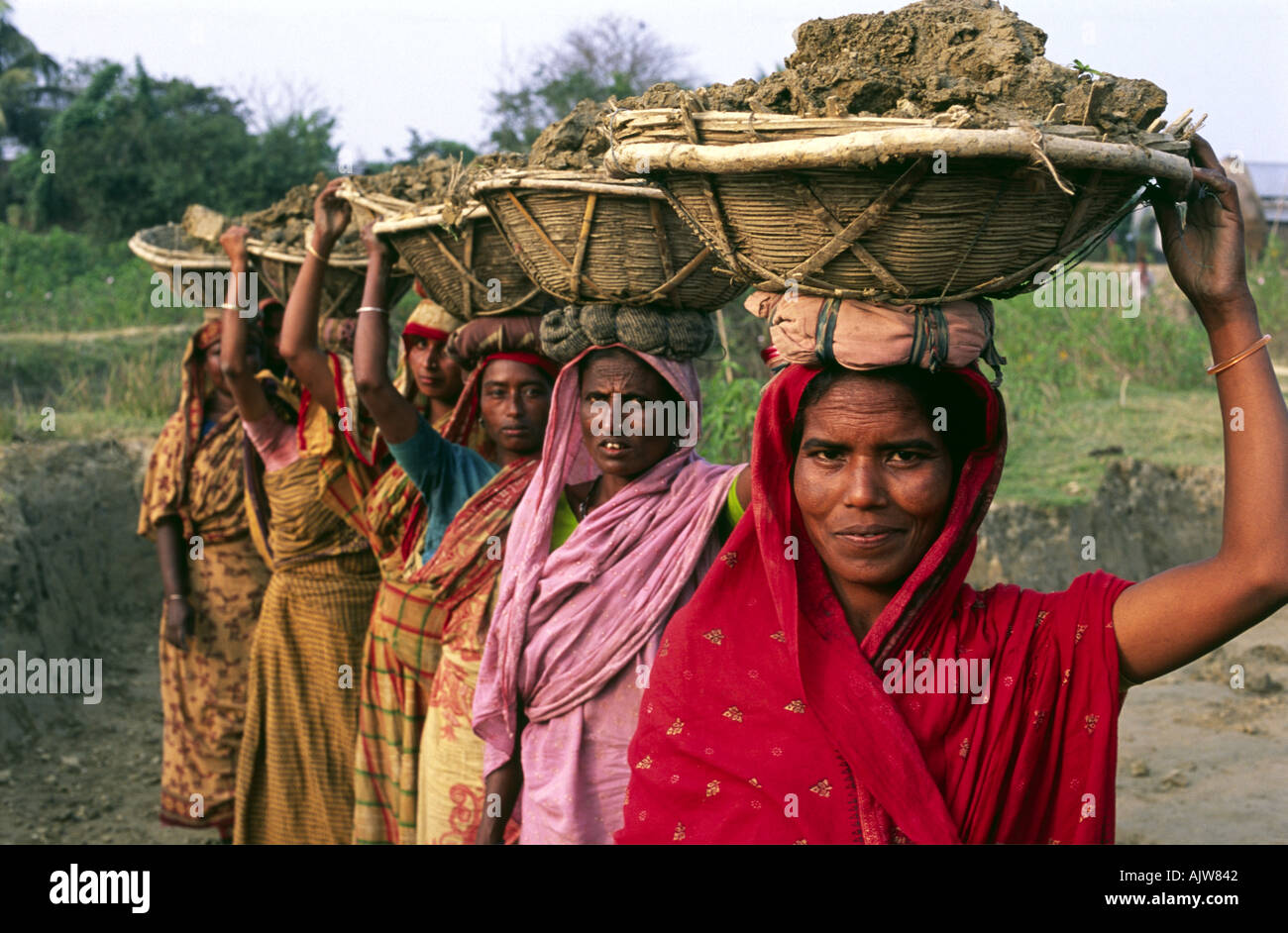 Bangladesh women rural hi-res stock photography and images - Alamy