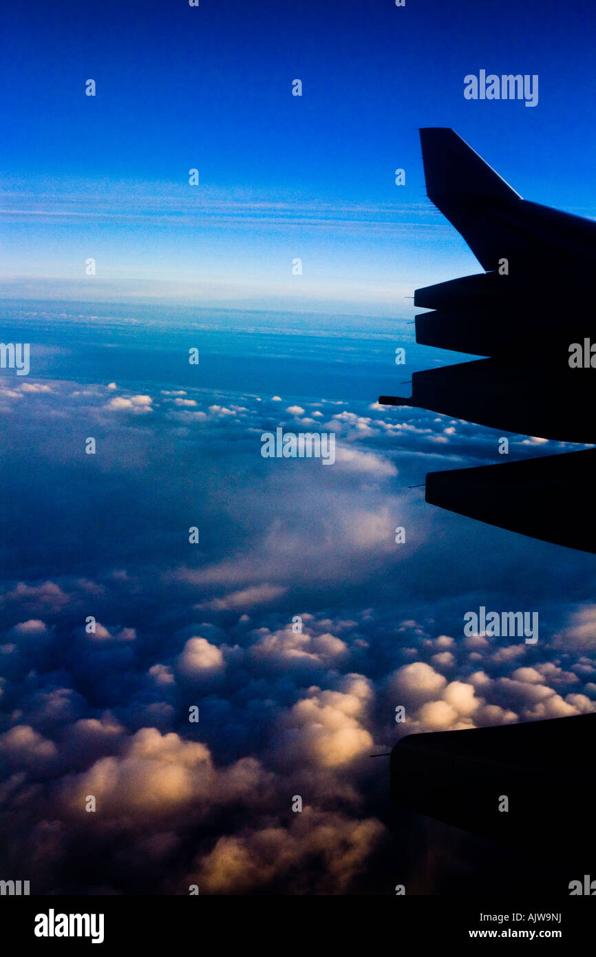 A trans Atlantic plane to Paris flies at 33 000 feet above the Earth s ...
