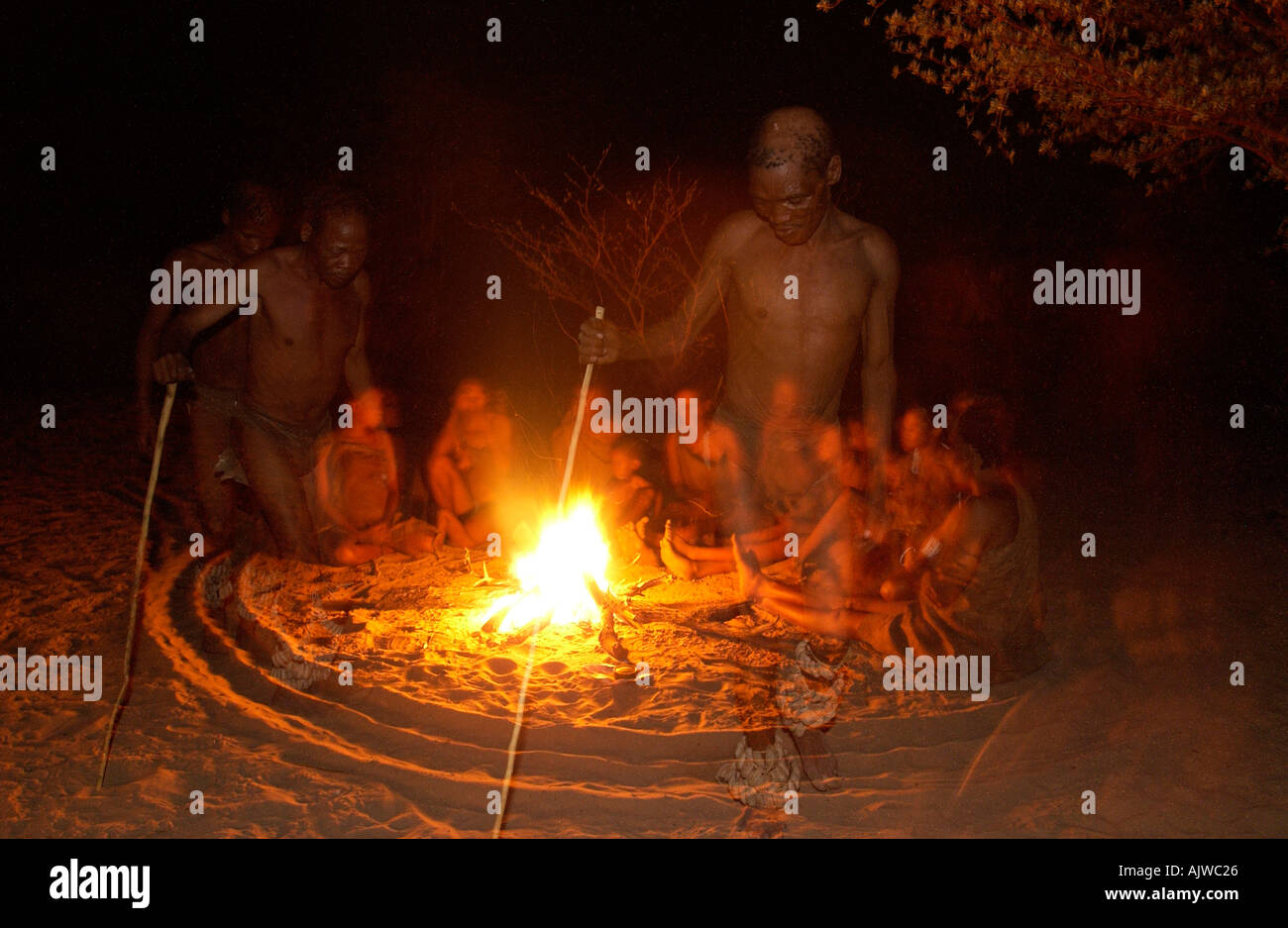 Trance women dance hi-res stock photography and images - Alamy