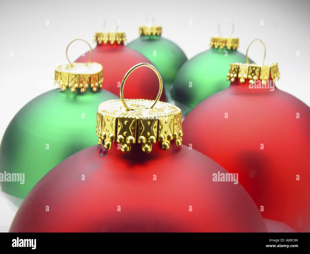 Christmas tree globes hi-res stock photography and images - Alamy
