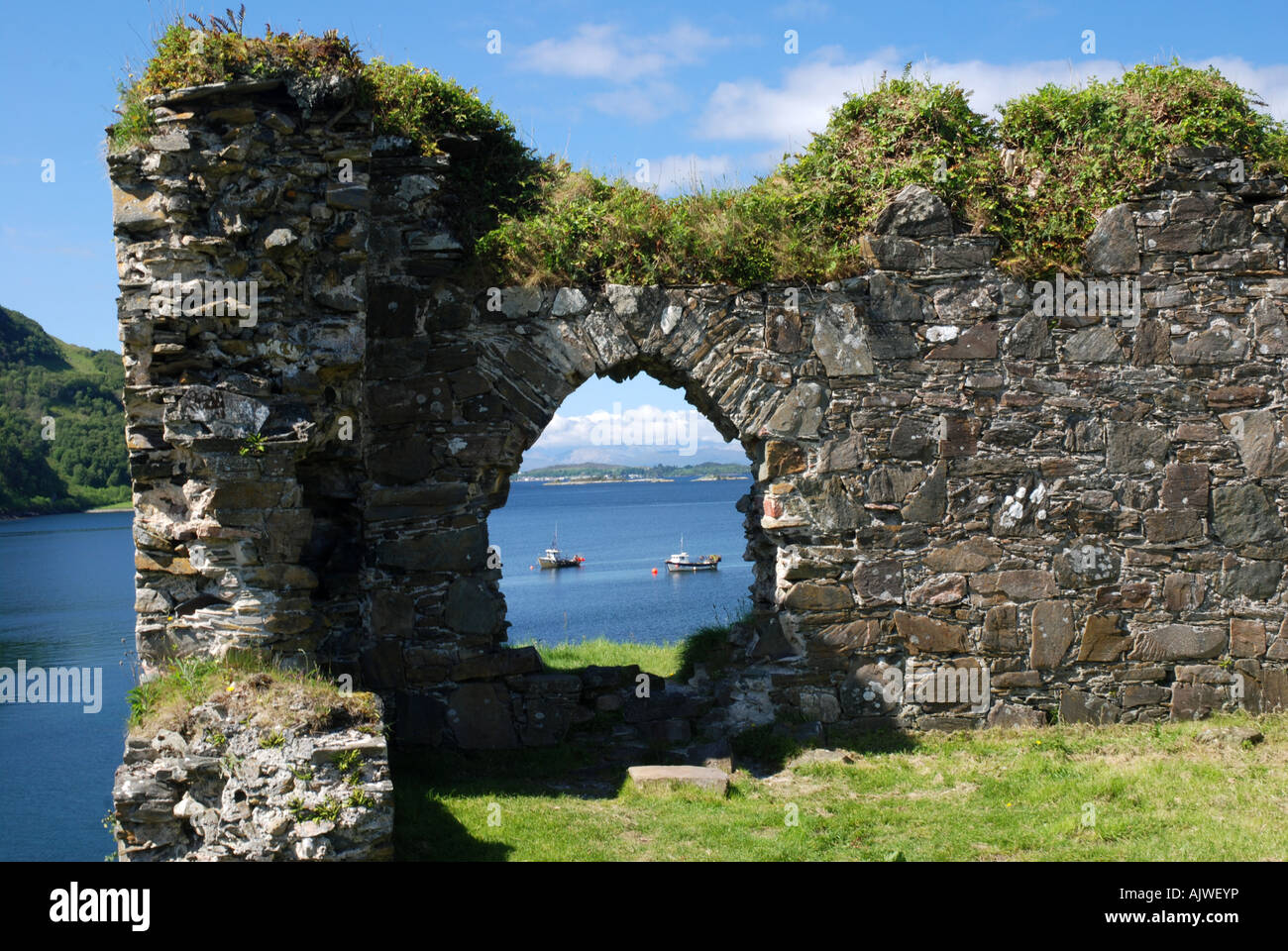 Strome castle hi-res stock photography and images - Alamy