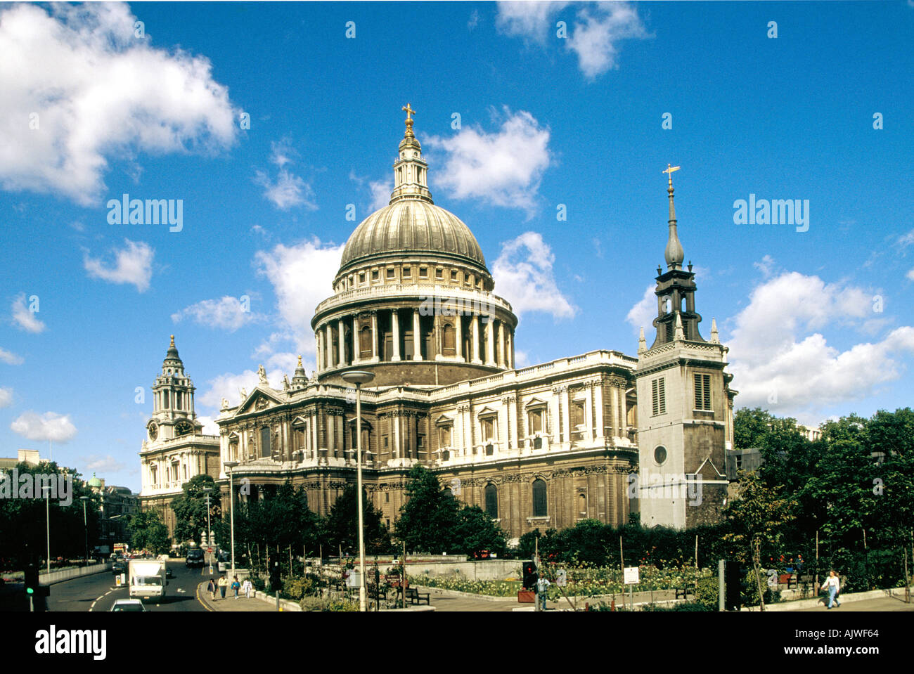 London buildings 1994 hi-res stock photography and images - Alamy