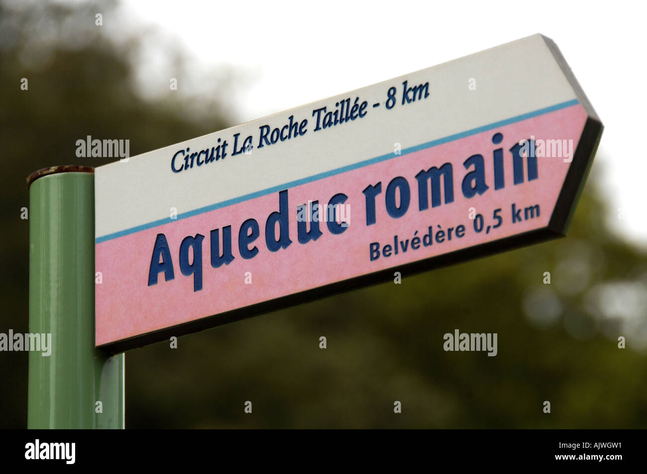 Mons aqueduct hi-res stock photography and images - Alamy