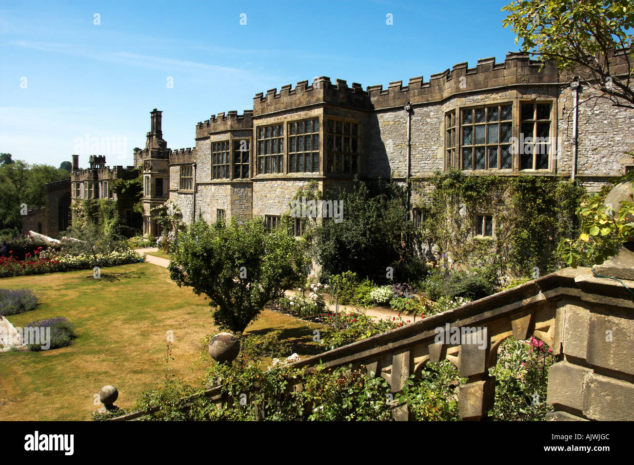 Haddon hall peak district hi-res stock photography and images - Alamy