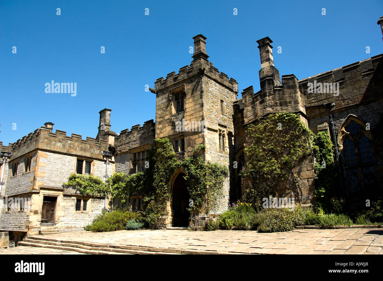 Haddon Hall Derbyshire Stock Photo - Alamy