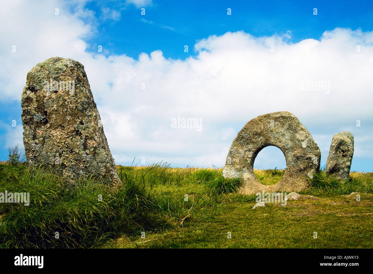Men an Tol Men-an-Tol Megalithic standing stones near Madron and St ...
