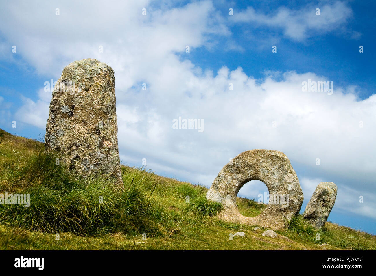 Men an Tol Men-an-Tol Megalithic standing stones near Madron and St ...