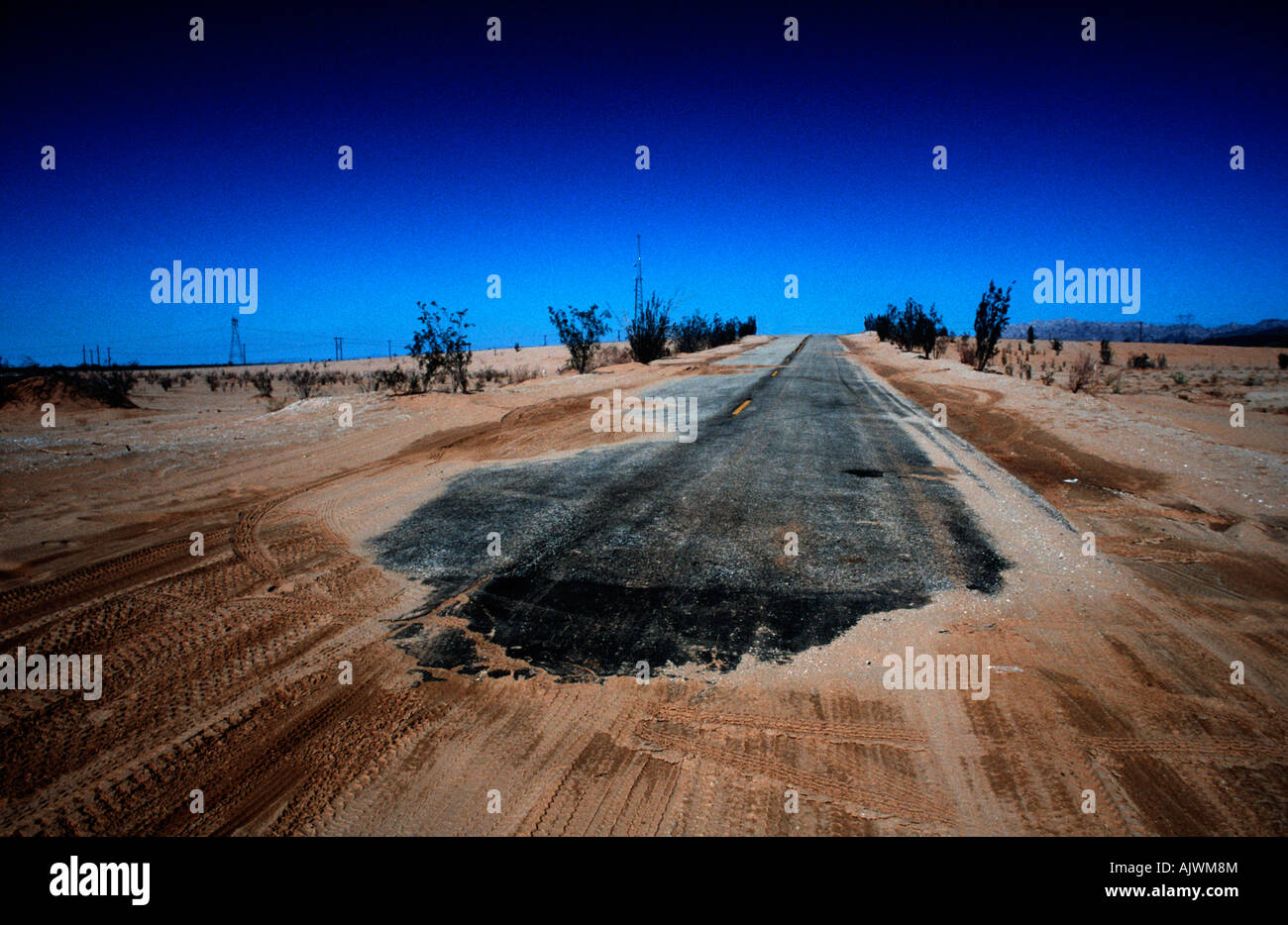 Dead end road, Arizona, U.S.A Stock Photo - Alamy