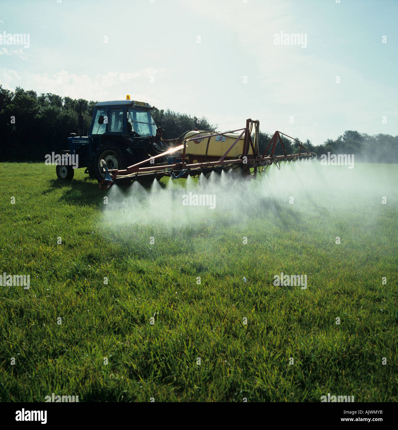 Boom spray hill hi-res stock photography and images - Alamy