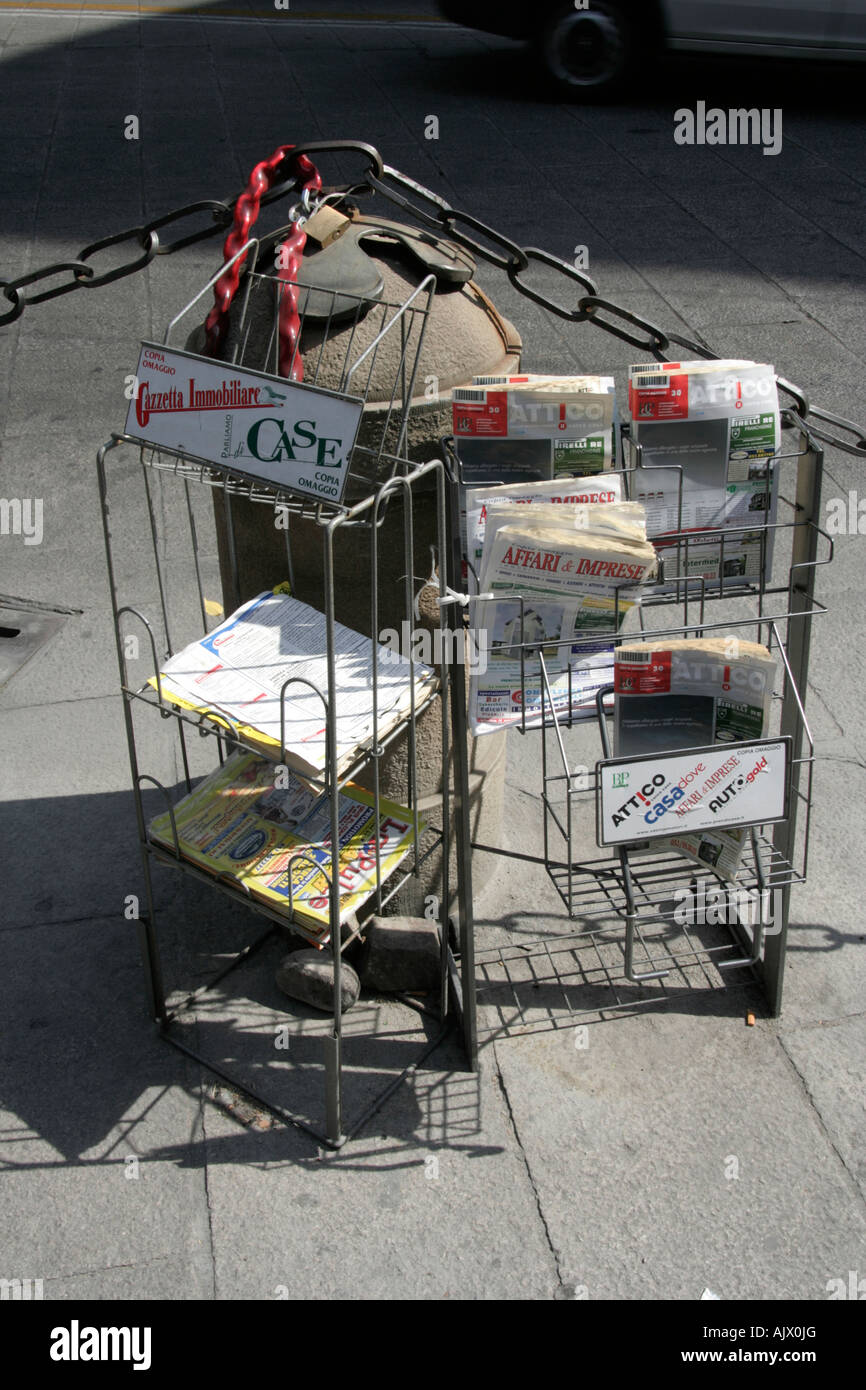 Italian Newspaper Stand Stock Photo - Alamy