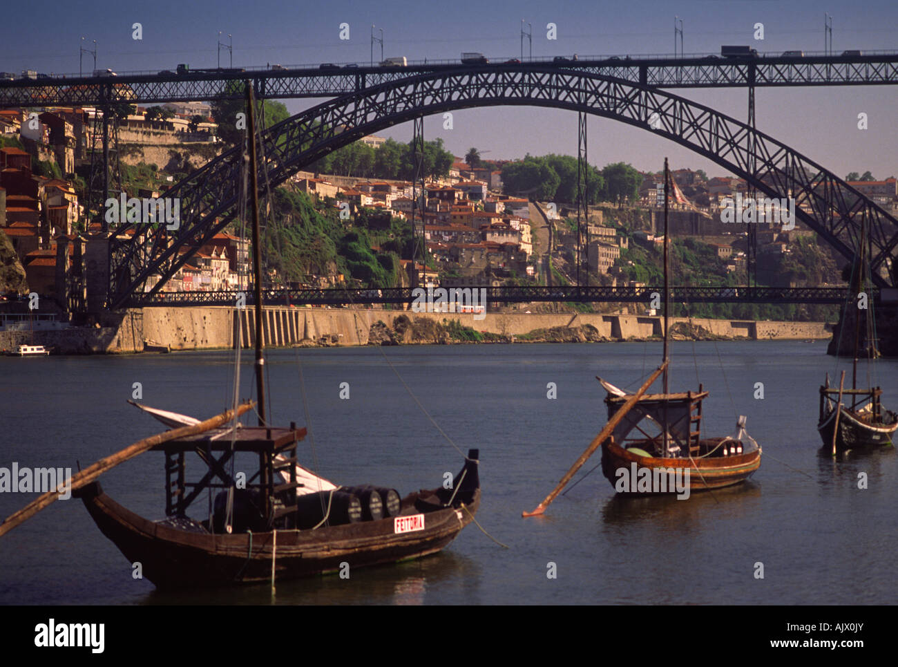 Douro River and Dom Luis bridge at Oporto, Portugal Stock Photo - Alamy