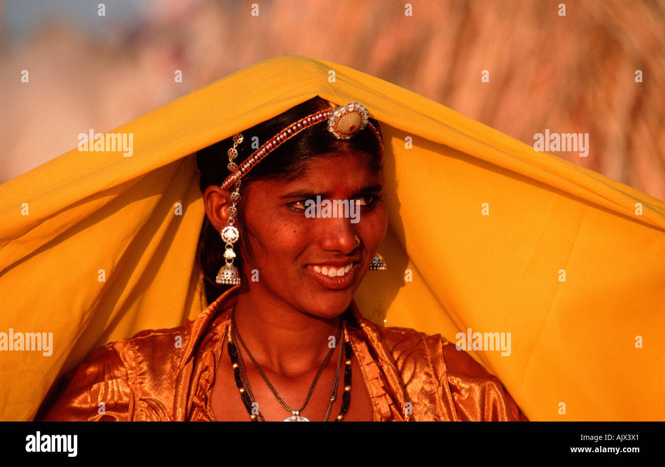 Gipsy woman hi-res stock photography and images - Alamy