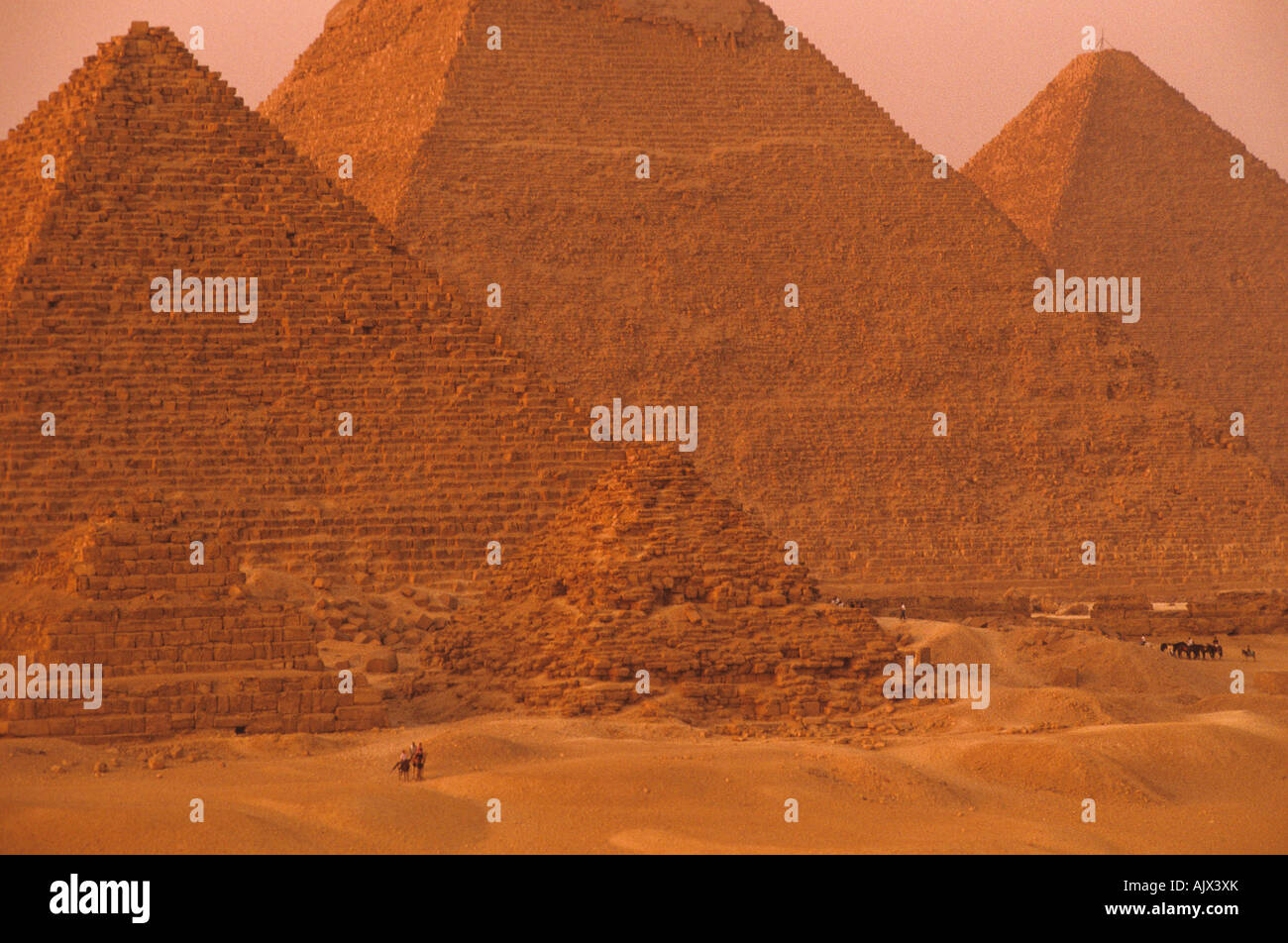 Egypt, Pyramids of Giza, Giza plateau Stock Photo - Alamy