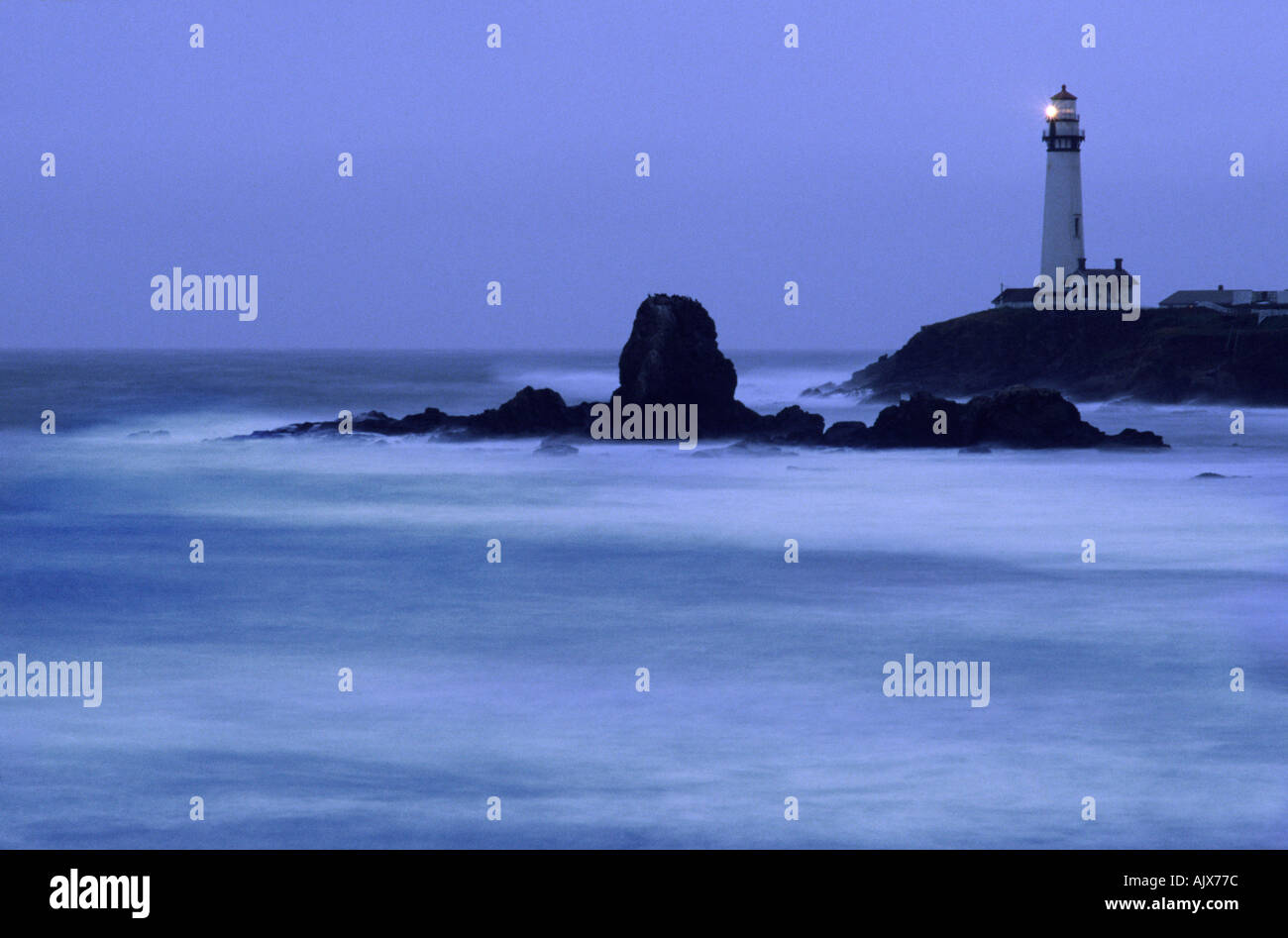 Pigeon point lighthouse dusk hi-res stock photography and images - Alamy
