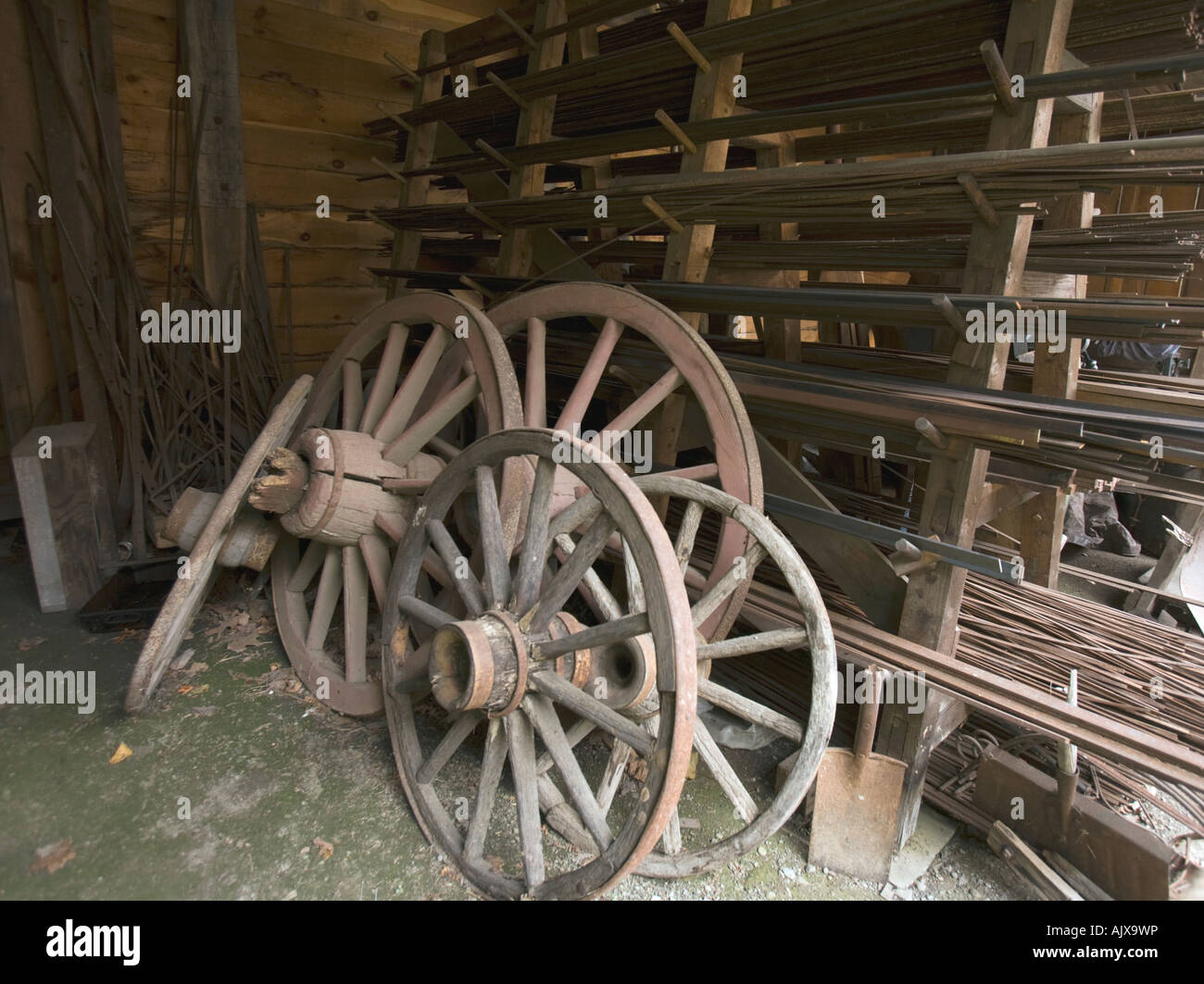 Old cart wheels barn hi-res stock photography and images - Alamy