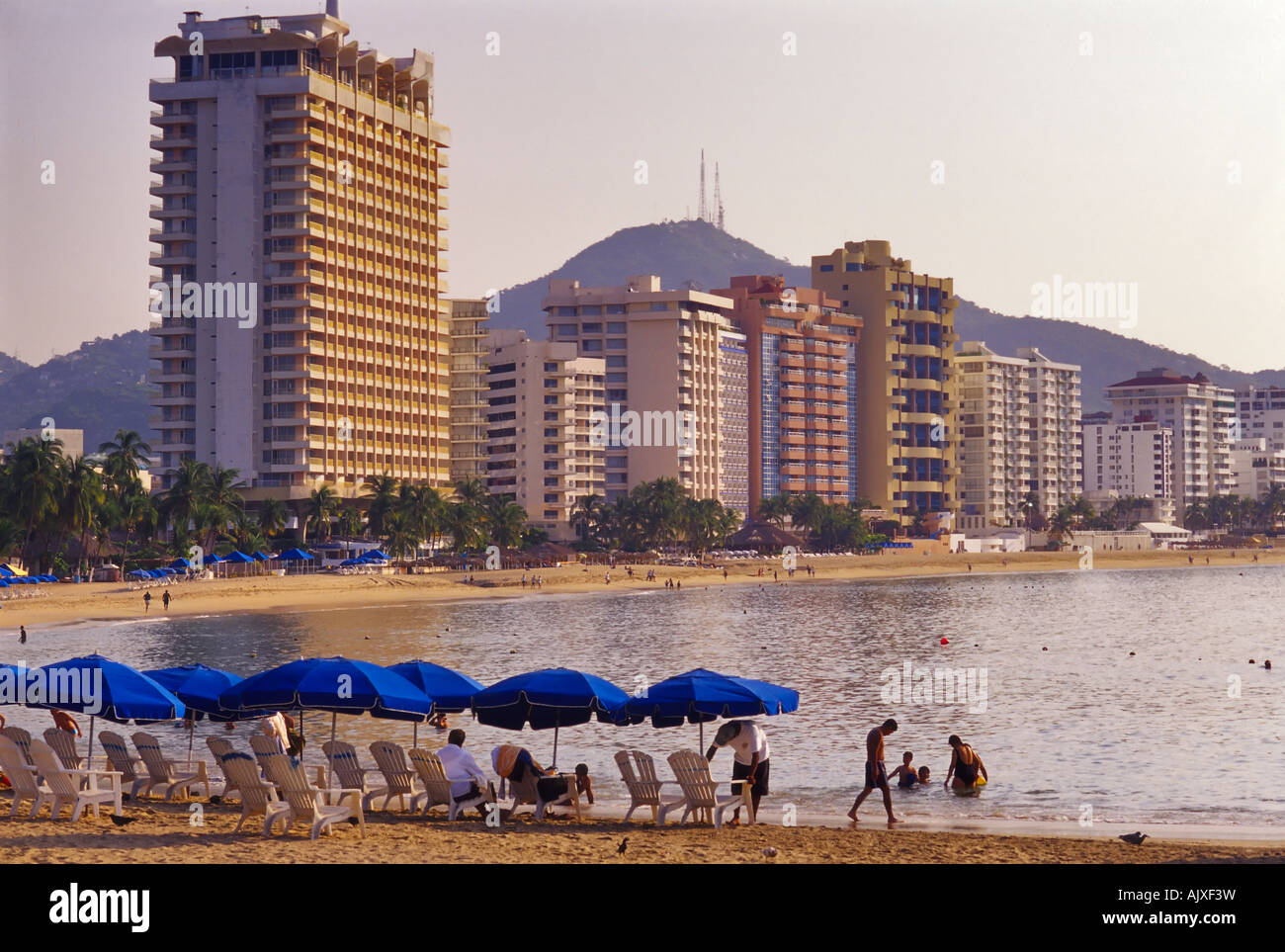 Acapulco Mexico Beach People High Resolution Stock Photography and ...